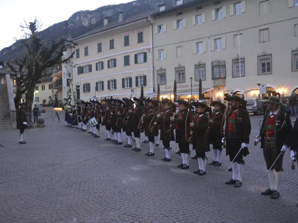„Keine Kompromisse bei Ehrenamt und deutscher Schule!“ – Südtirol News