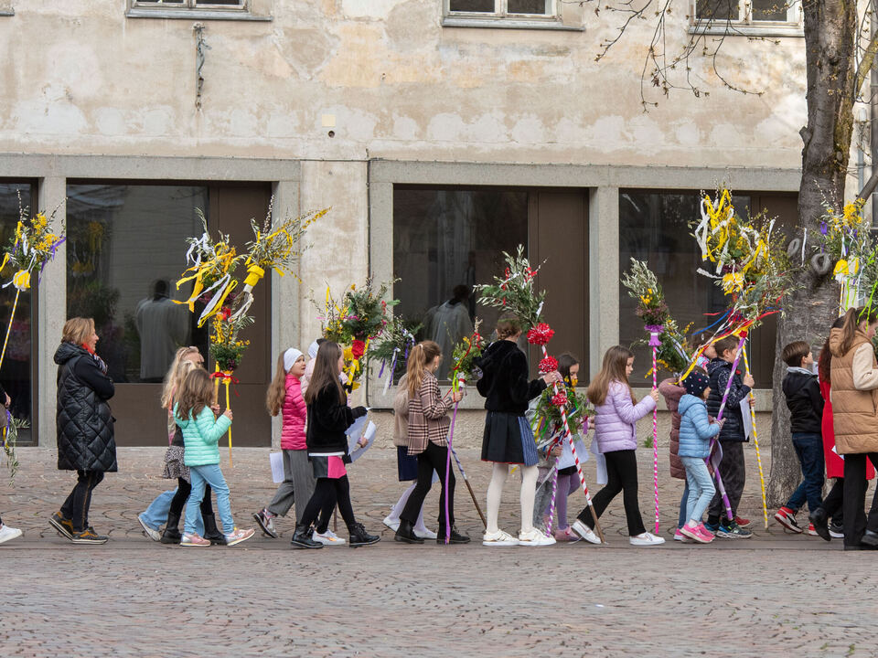 Bischof Muser: Palmprozession ist Bekenntnis des Friedens – Südtirol News