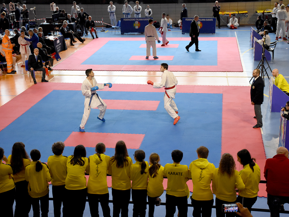 Medaillenregen für Karate Mühlbach beim nationalen Grand Prix ...