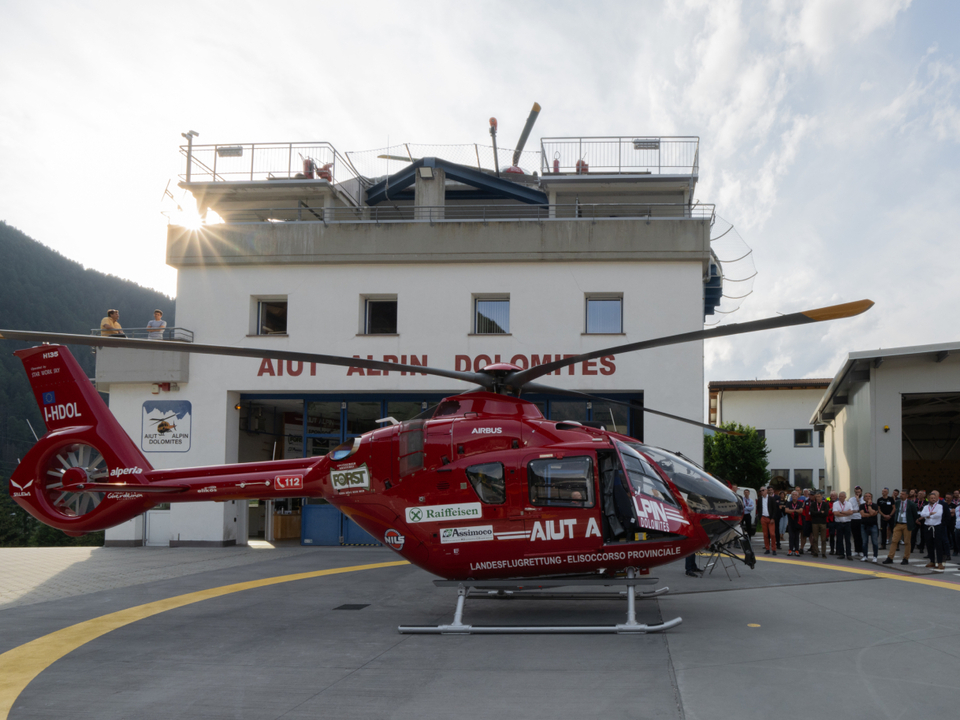 Neuer Hubschrauber für Aiut Alpin Dolomites – Südtirol News