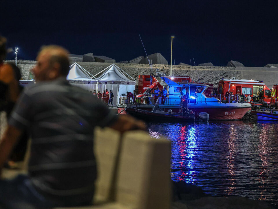 Beginn der Bergung der Luxusyacht „Bayesian“ vor Sizilien – Südtirol News