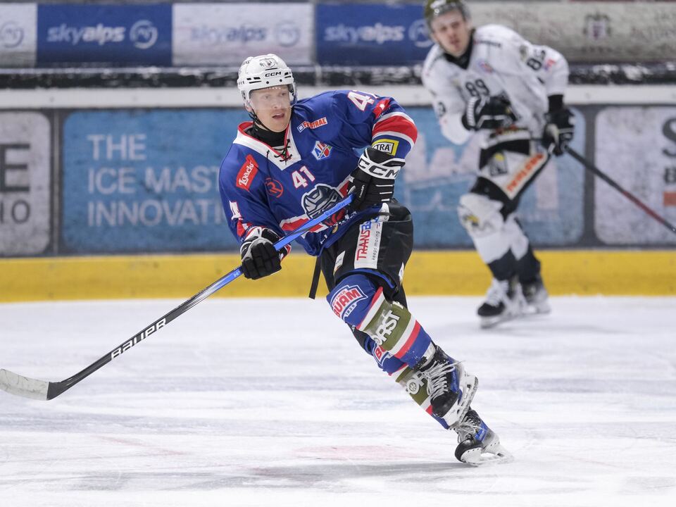 Rittner Buam SkyAlps holen sich in Meran den ersten Matchpuck ...