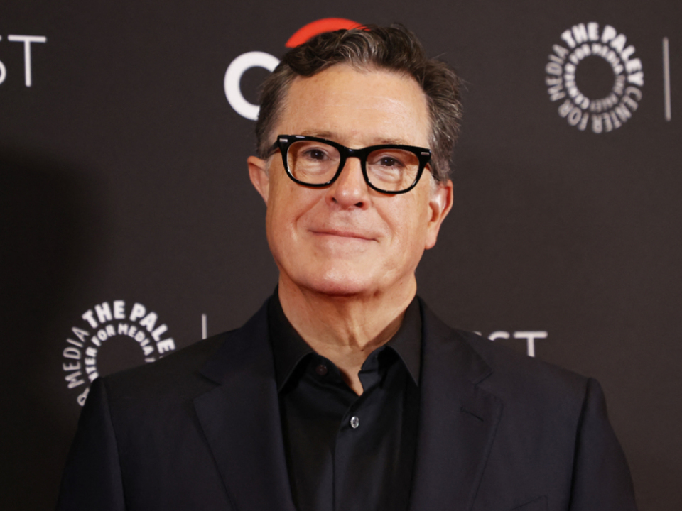 Stephen Colbert zerlegt Studio-Set bei Lokal-Show – Südtirol News